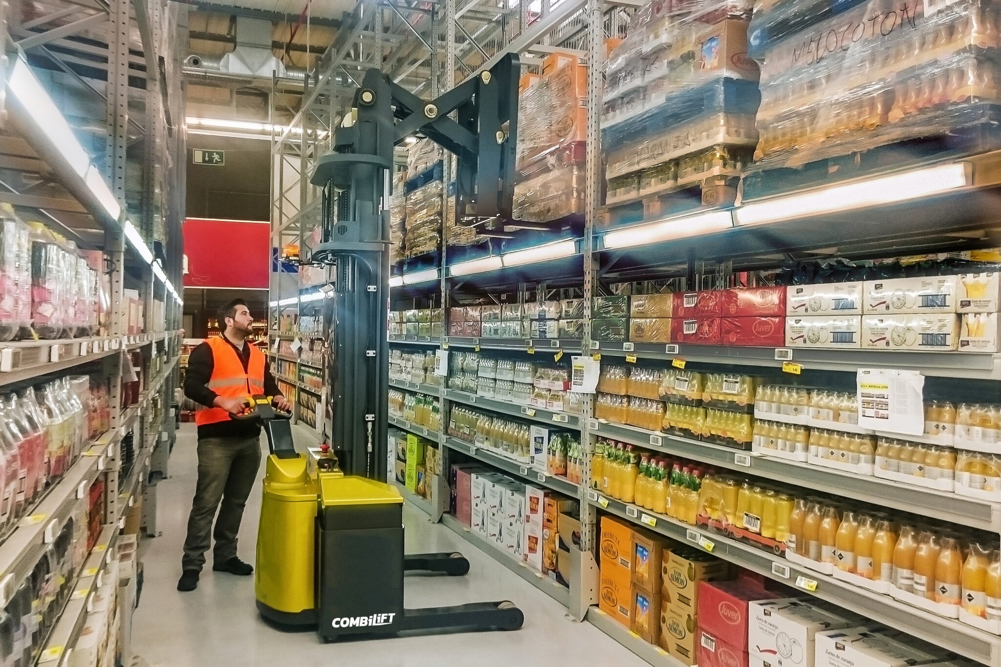 e-Commerce and Retail Fulfillment - Eastern Lift Truck